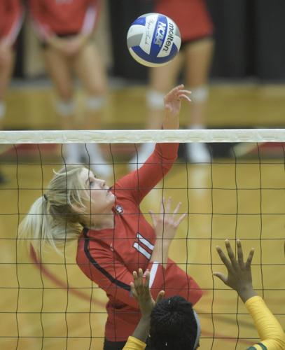 NNU volleyball keeps undefeated season alive with win over No. 21 ...