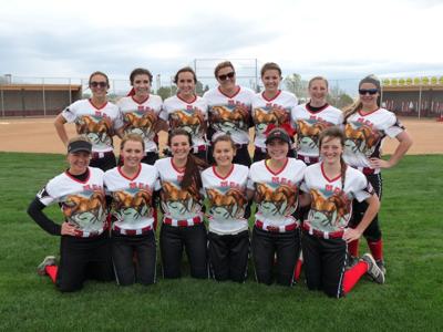 Melba Mustangs earn runner-up trophy | Local Sports | idahopress.com