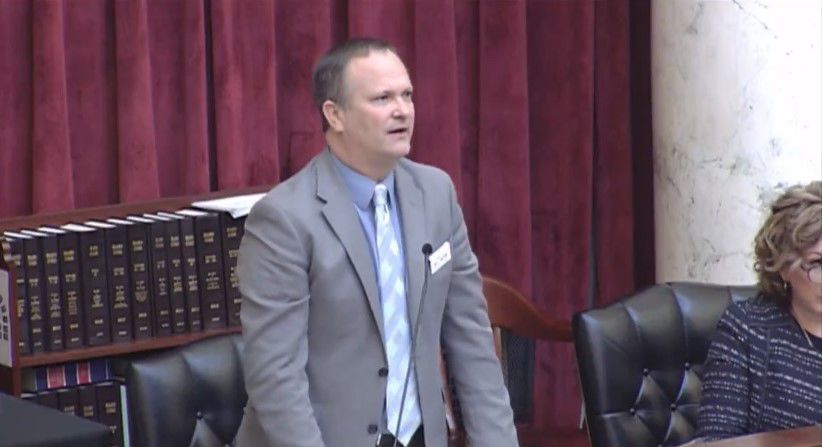 Senate GOP introduces new resolution to do away with COVID-19 ...