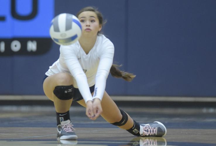 Skyview volleyball keeps conference streak intact with sweep over ...