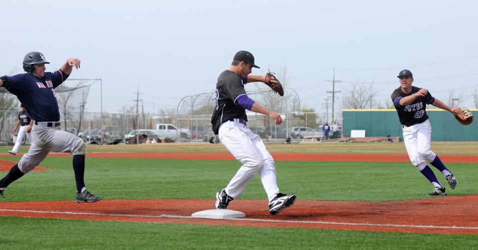 College of Idaho Vs. Lewis-Clark State Baseball | Photos | idahopress.com