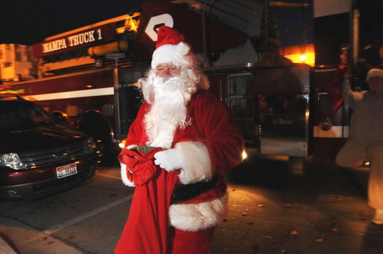 Nampa Tree Lighting Ceremony | Photo Gallery | idahopress.com