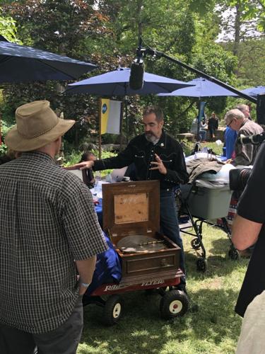 Traveling experts are Antiques Roadshow 'Ace in the Hole' for EP Marsha ...