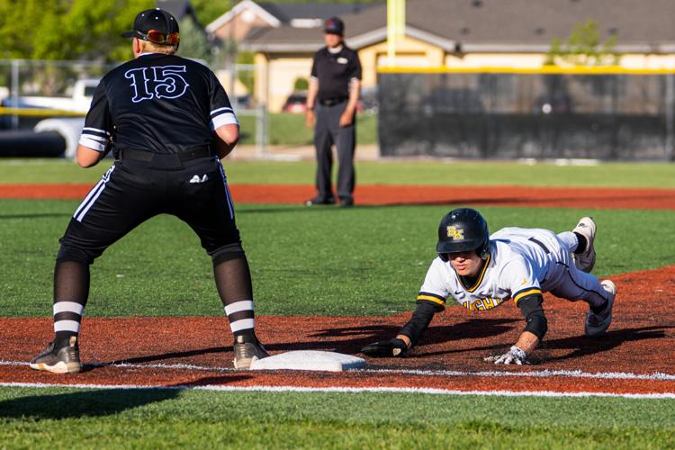 Bishop Kelly baseball edges past Columbia, one win away from back-to ...