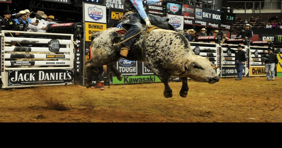 Professional Bull Riding Day One | Photos | idahopress.com