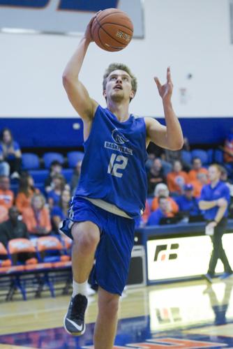 Boise State freshman Max Rice enjoying redshirt year alongside his dad ...