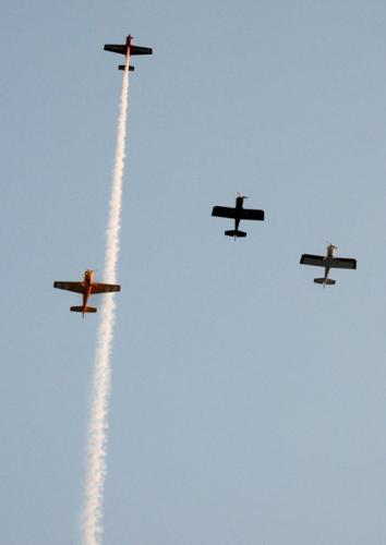 Idahoans pay respects to famous aviator Greg Poe | Complete news ...