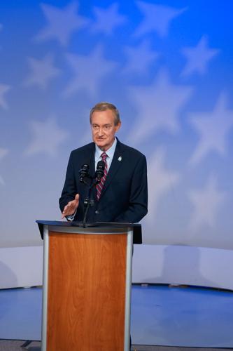 IDAHO DEBATES: Sen. Crapo defends record against challengers | Local ...