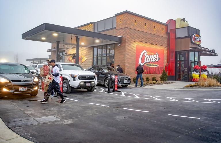 Hundreds line up for Idaho’s first Raising Cane’s in Meridian | Local ...