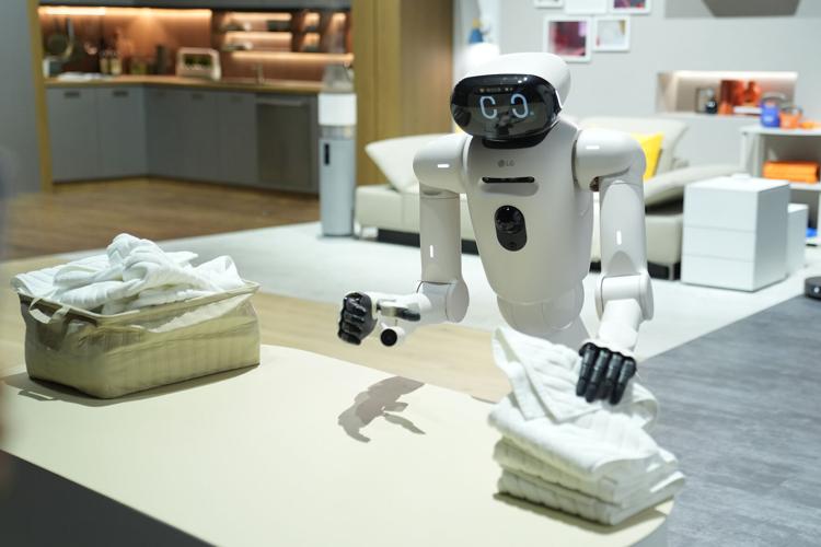 Photos of the latest tech at the CES trade show in Las Vegas | Us ...