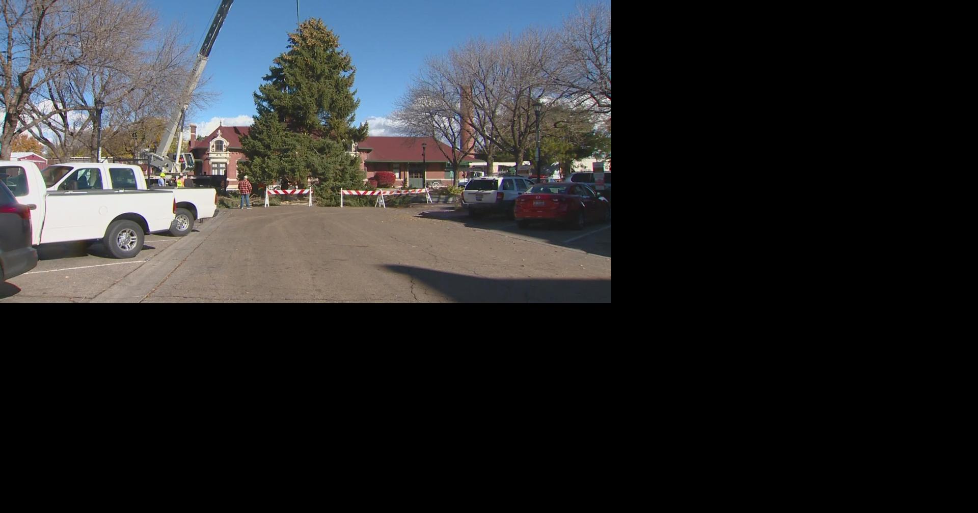 Nampa unveils 2022 Christmas tree in front of historic train depot ...