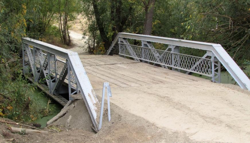 Two recycled bridges installed | Local News | idahopress.com