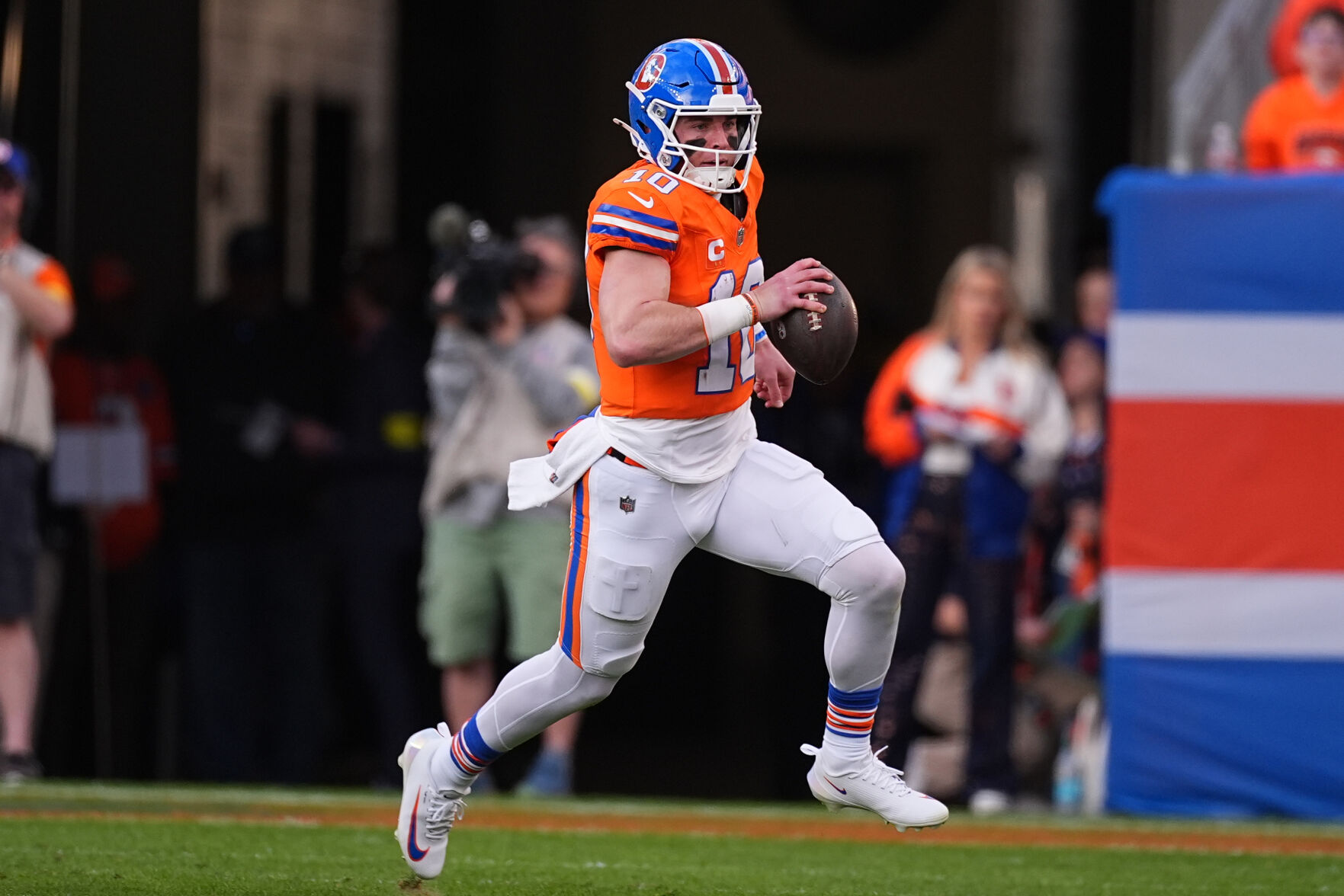 Chargers Broncos Football | National Sports | idahopress.com