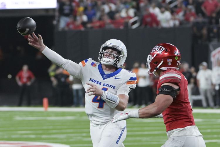 Broncos come up on top in clash with UNLV | Boise State Football Coverage | idahopress.com