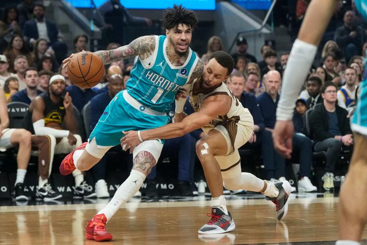 Balanced scoring, 23 3-pointers lead Warriors over Hornets, 136-116 ...