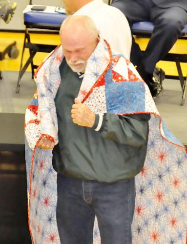A dozen local veterans honored with Quilts of Valor | Community News ...