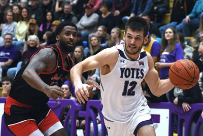 Yotes basketball standout Jake O'Neil transferring to Idaho State ...