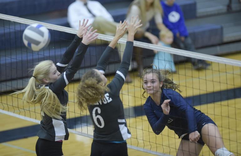 Skyview volleyball keeps conference streak intact with sweep over ...