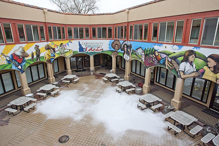 Artist Bobby Gaytan honors his Latino heritage through graffiti-style ...