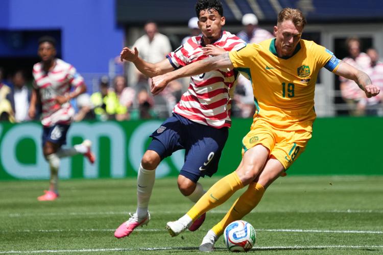 Without the injured Christian Pulisic, US beats Australia 2-0 to ...