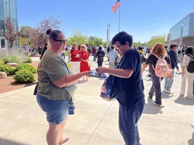 A cellphone ban in Utah schools is closer to reality with overwhelming ...