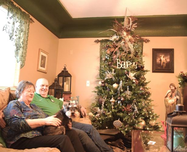 Chapman homestead: Trees, nativities, snowmen, Santas and family ...