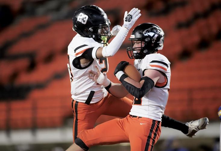 STATE FOOTBALL ROUNDUP: Playing hurt, Aberdeen puts up valiant fight in semifinal loss, while ...