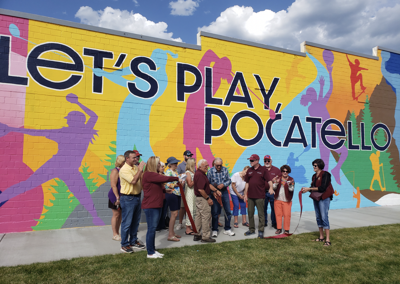 'A LEAGUE OF THEIR OWN': New mural in downtown Pocatello honors three ...