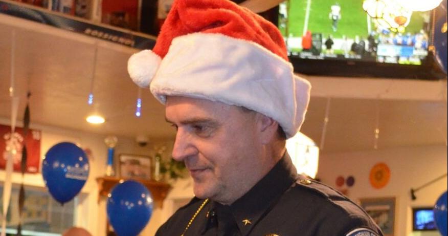 Santa’s Helpers in blue in Blackfoot | Local | idahostatejournal.com