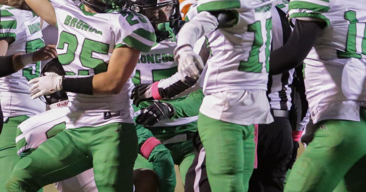 Blackfoot football's back on top, looking for 5th state title since ...