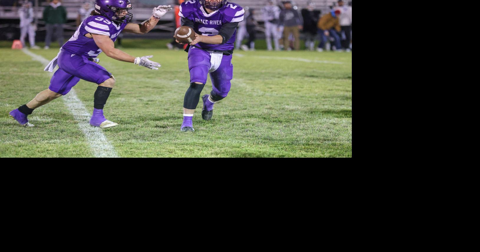 Photos of Snake River vs. Wood River high school football playoff game ...