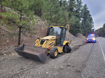 Sheriff's deputies shoot out tires of stolen backhoe to keep suspected ...