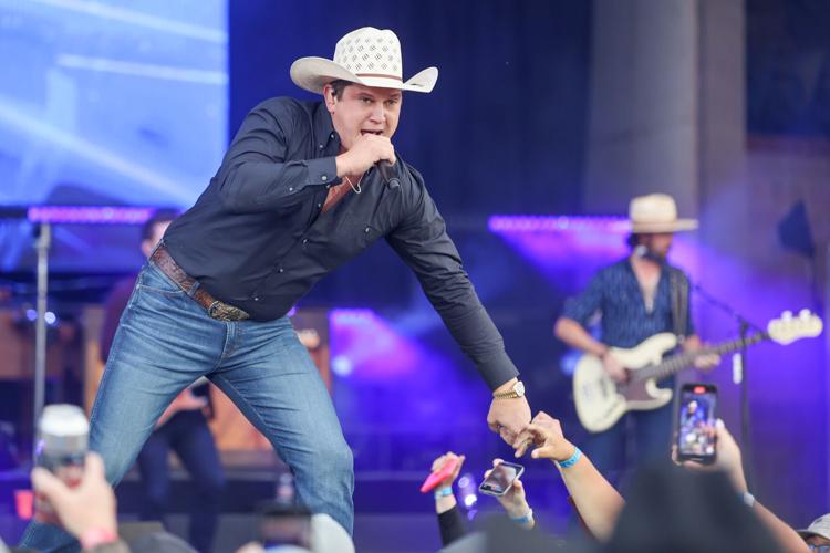 Photos of Jon Pardi concert at Portneuf Health Trust Amphitheatre in ...
