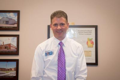 District 25 trustees hire interim superintendent | Members ...