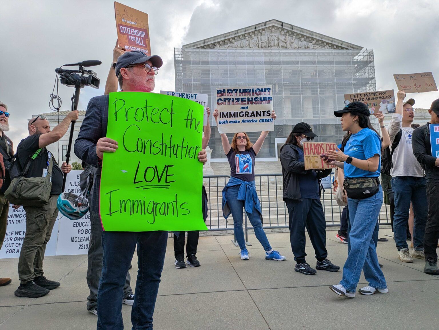 Trump order ending birthright citizenship to be argued at US Supreme Court | Local ...