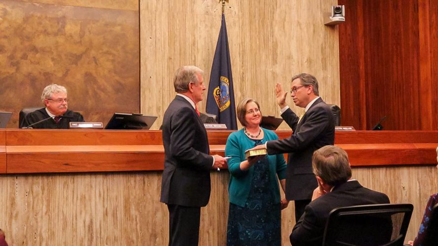 Justice Greg Moeller sworn into the Idaho Supreme Court | Local ...