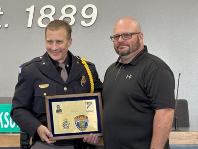Pocatello police officer retires after serving Gate City for 27 years ...