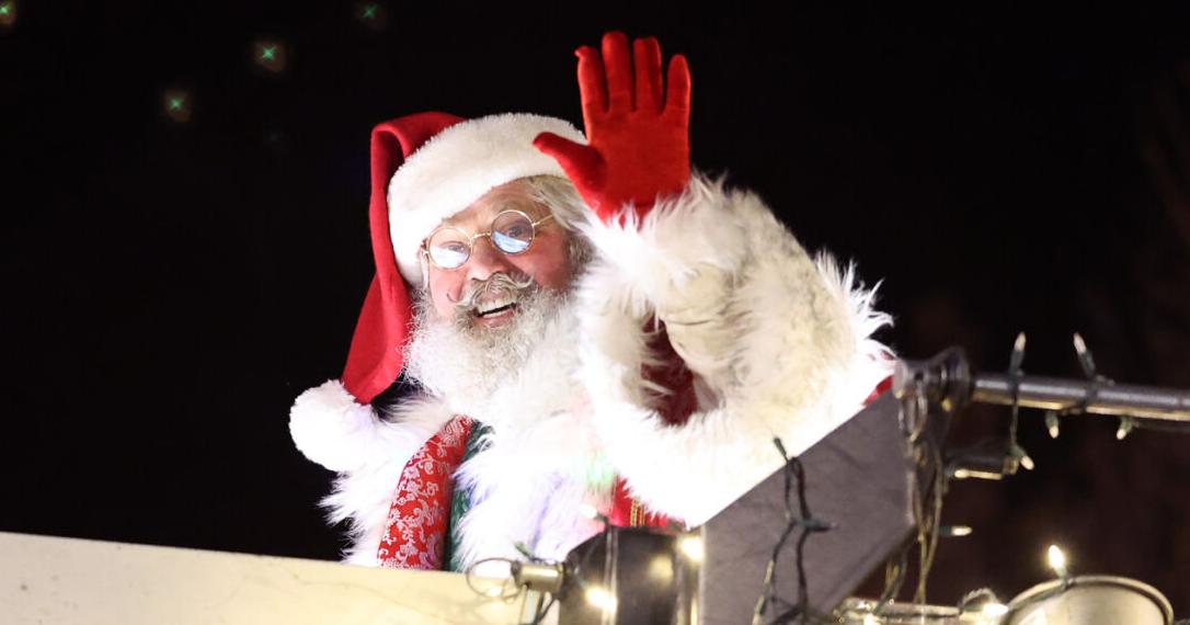 Photos of the Christmas Night Lights Parade in downtown Pocatello ...