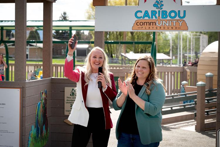 Friends of Soda Springs Park celebrate shade project completion | Local ...