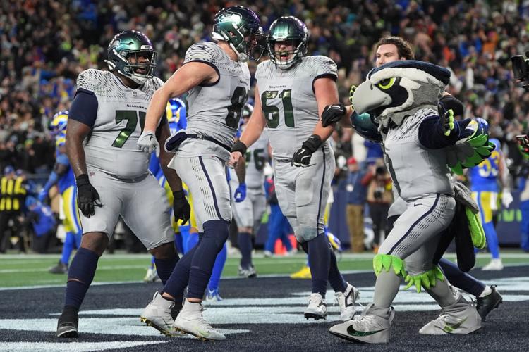 Seahawks overcome 16-point deficit to stun Rams 38-37 in OT in NFC West ...