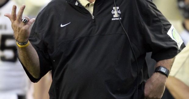 Idaho fires Robb Akey after 1-7 start; OC Gesser named interim head ...