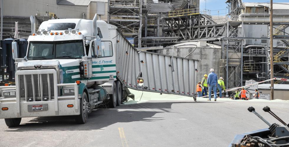Officials say truck struck at Simplot rail crossing rolled through stop ...