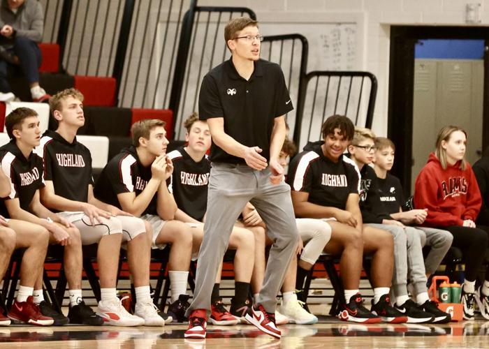 Highland boys falter in fourth quarter, dropping 52-47 decision to ...