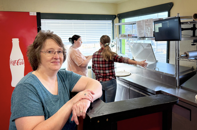 Petersens open Grumpy Guy's Pizza in Soda Springs | Freeaccess ...