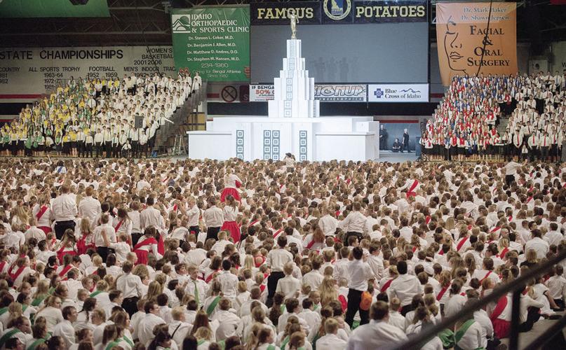 ‘Strength in numbers’: 12,000 Mormon youths celebrate temple ...