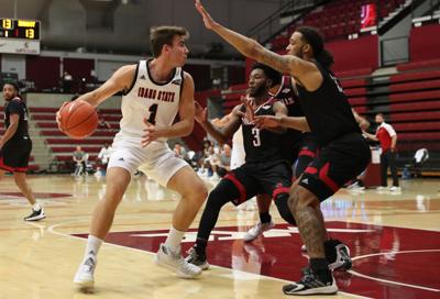 Idaho State commits 28 turnovers and falls to Nicholls State, 70-59 ...