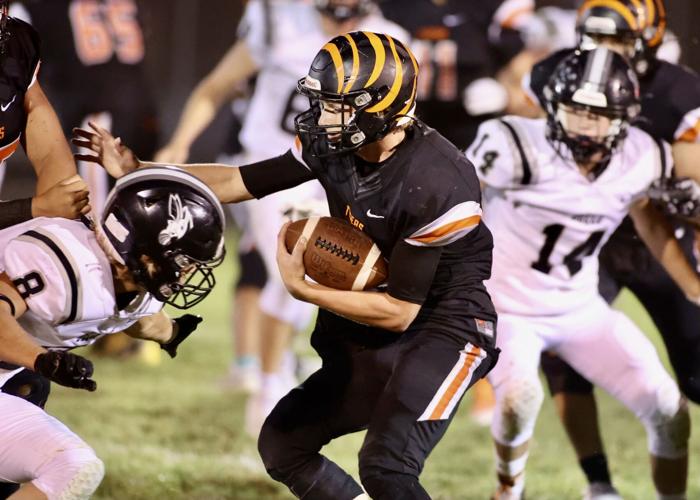 HS FB playoff preview: Poky gets Lakeland to kick things off | Preps ...