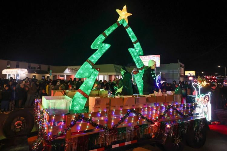 Photos of the Christmas Night Lights Parade in downtown Pocatello ...