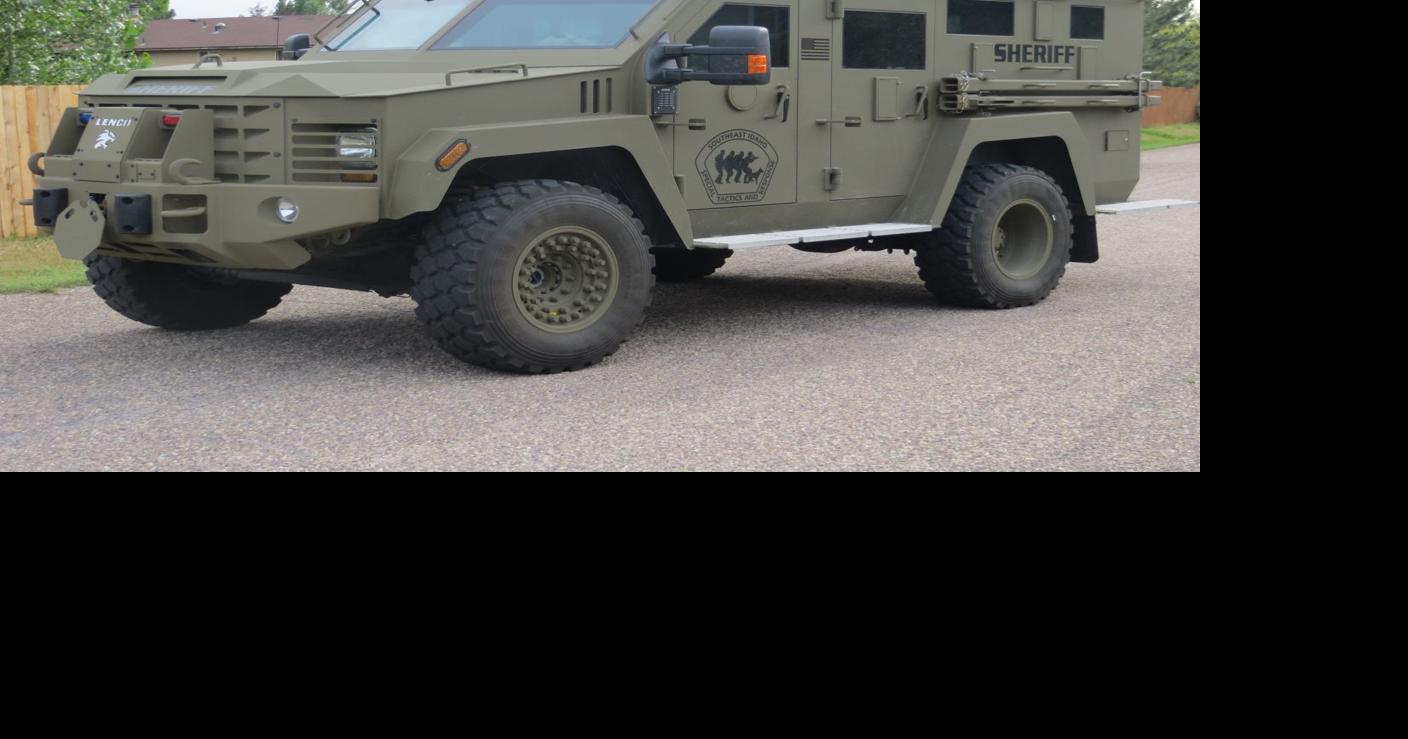 Bearcat, heavily armed deputies deployed to disarm suicidal man in ...