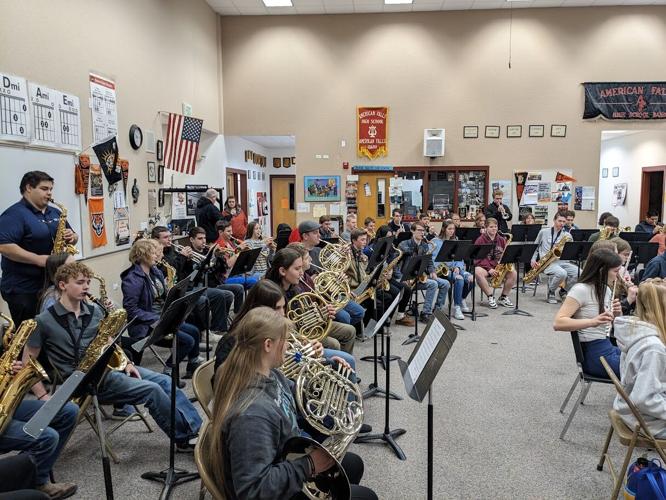 Hundreds of local students participate in Performing Arts Clinic where ...